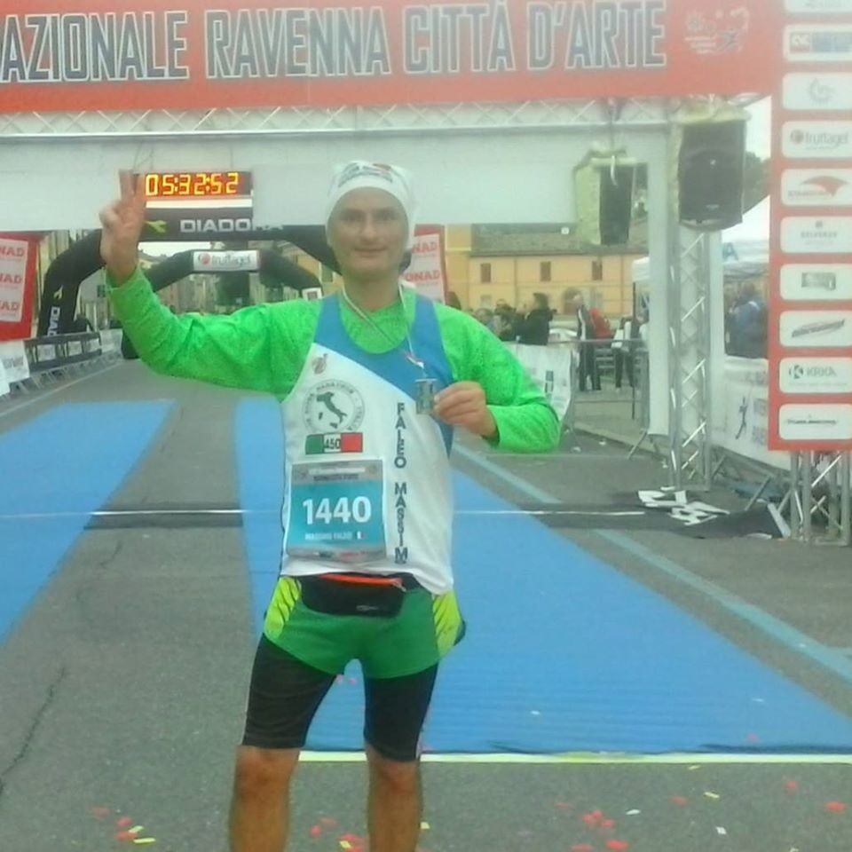 MASSIMO FALEO RAGGIUNGE LE 500 MARATONE CORSE - CorrereinPuglia.it
